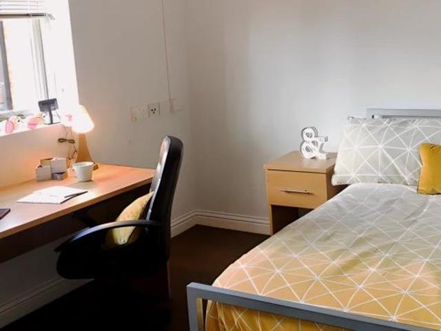 Five bed house shared