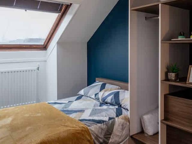 Five Bed Silver