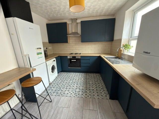 Five Bedroom House in Totterdown