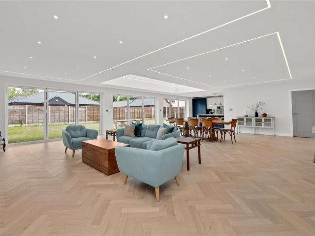 Five bedroom, new build family home in Ascot