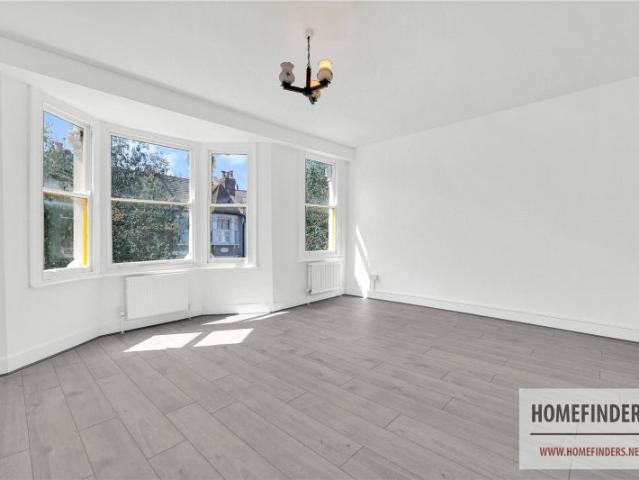 Five bedroom terraced house in Stoke Newington!