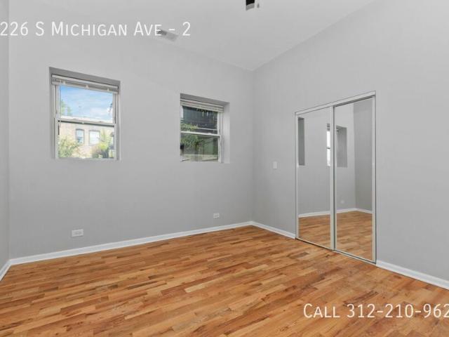Five Bedroom Unit in Hyde Park!