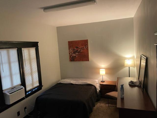 Five Points South, Fully Furnished