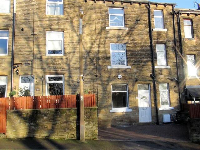 Fixby Avenue, Halifax HX2, 2 bed terraced house to rent, £850 pcm | PrimeLocation