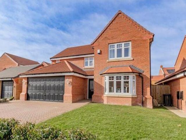 Fixby, Highfield Close, Huddersfield, 4 Bedroom Detached