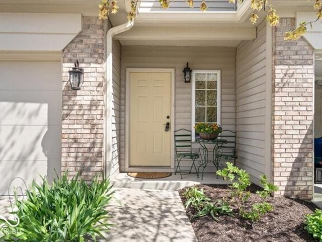 Fonthill Dr, Indianapolis, Condo For Sale