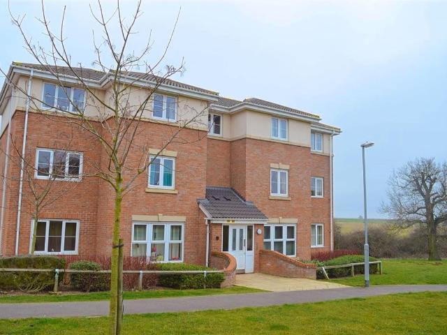 Fontwell Crescent, Oakley Vale, Corby NN18, 2 bed flat to rent, £825 pcm | PrimeLocation
