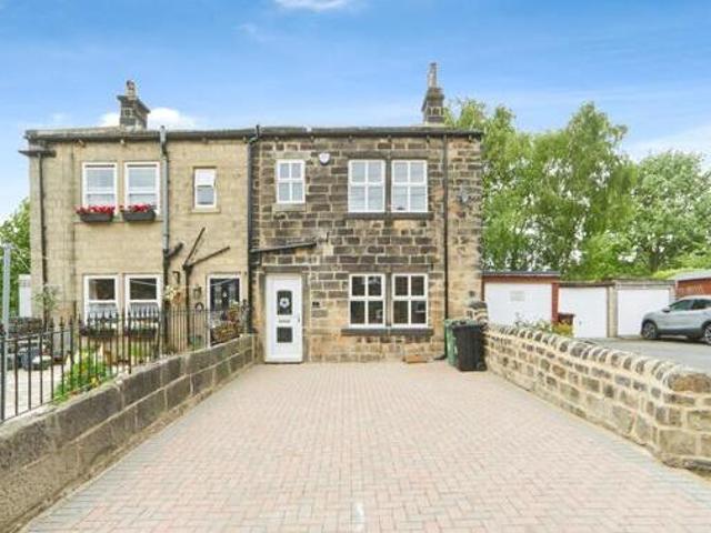 Football, Yeadon, 3 Bedroom Semi detached