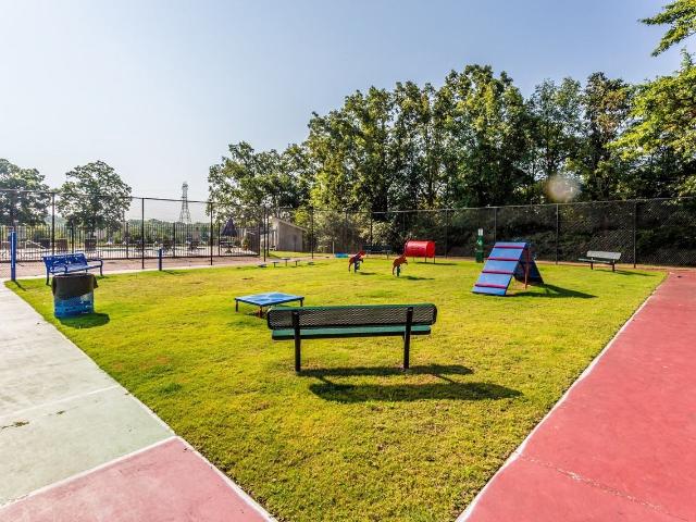 Foothills Apartments 2 Bedroom Apartment for Rent at 2401 Lakeview Rd, North Little Rock, AR 72116
