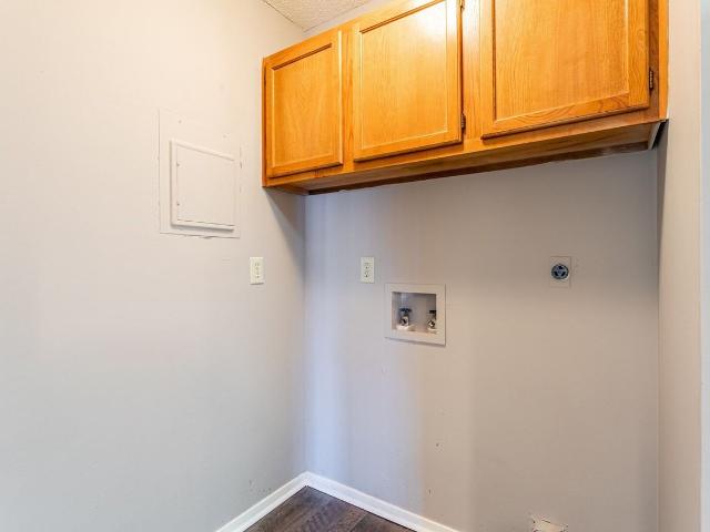 Foothills Apartments 2 Bedroom Apartment for Rent at 2401 Lakeview Rd, North Little Rock, AR 72116