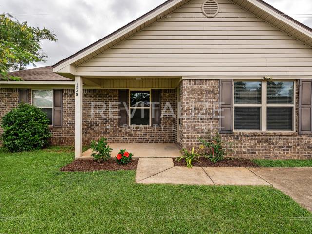 Foley 3BR/2BA – Brick Charm & Big Backyard! + Storage Shed