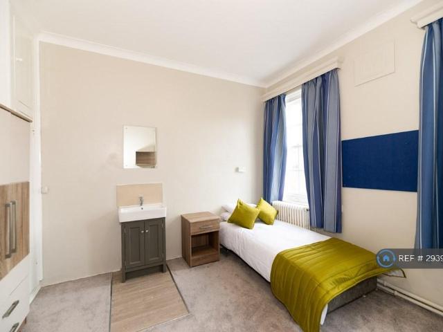 Foley Street, London, W1W 1 bed in a house share to rent £1,144 pcm £264 pw