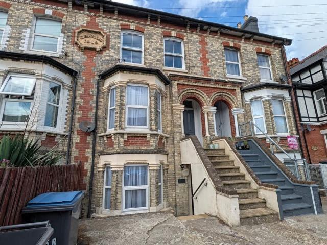 Folkestone Road, Dover, Kent CT17, 2 bed flat to rent, £1,100 pcm | PrimeLocation