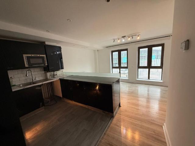 Follett Street, London E14, 2 bed flat to rent, £2,300 pcm | PrimeLocation