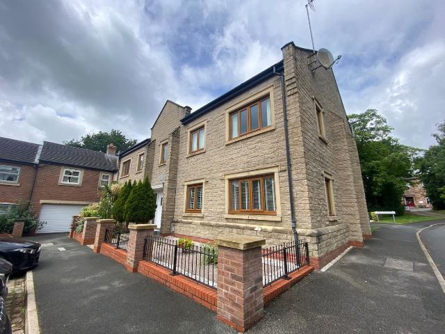 Folly Wood Drive, Chorley PR7, 2 bed flat to rent, £800 pcm | PrimeLocation