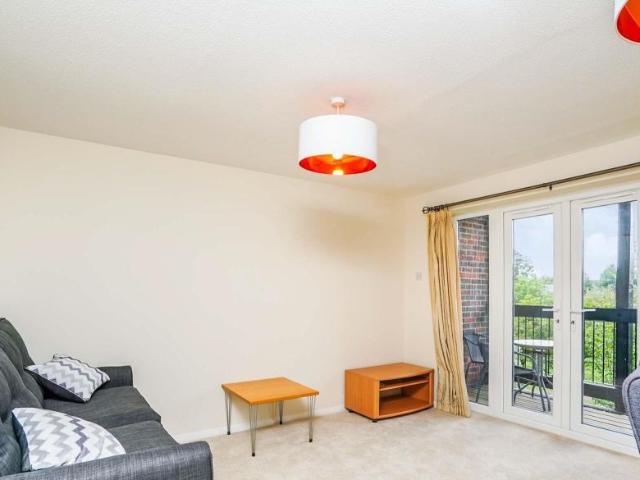 FOLLY BRIDGE COURT, OXFORD,OX1 2 bed apartment to rent £2,125 pcm £490 pw