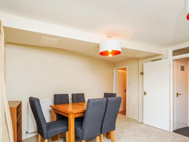 Folly Bridge Court, Oxford OX1, 2 bed flat to rent, £2,125 pcm | PrimeLocation