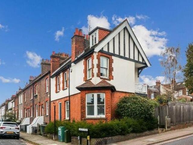 Folly Lane, St. Albans, 3 Bedroom End