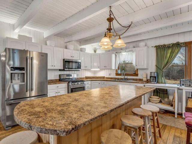Folsom Ridge Rd, Burlington, Home For Sale