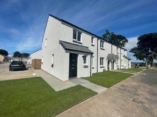 Fort Avenue, Guardbridge, Fife KY16, 3 bed detached house to rent, £1,500 pcm | PrimeLocation