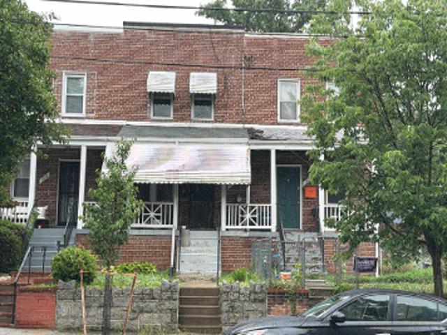 Fort Dupont St SE