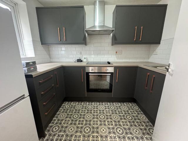 Fort Pitt Street, Chatham ME4, 1 bed flat to rent, £1,000 pcm | PrimeLocation