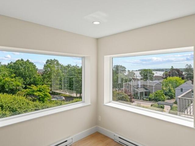 Fort Rd Apt,south Portland, Condo For Sale