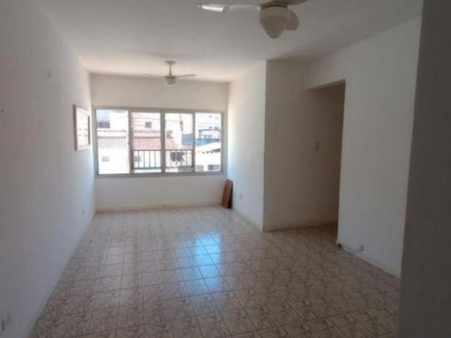 FORTE APARTAMENTO COM 2 QUARTOS, 1 SUITE, 1 ANDAR DE ESCADA