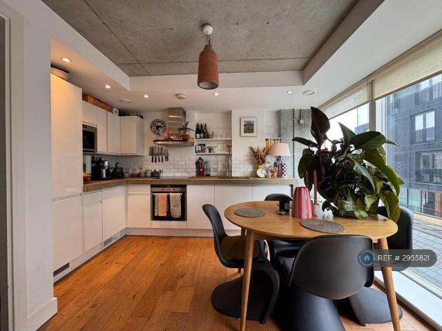 Fortescue Avenue, London, E8 1 bed flat to rent £2,500 pcm £577 pw