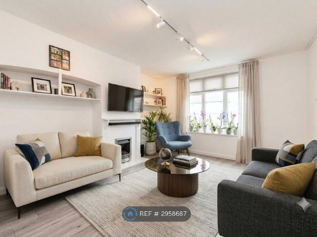 Fortescue Road, Edgware HA8, 2 bed end terrace house to rent, £2,000 pcm | PrimeLocation