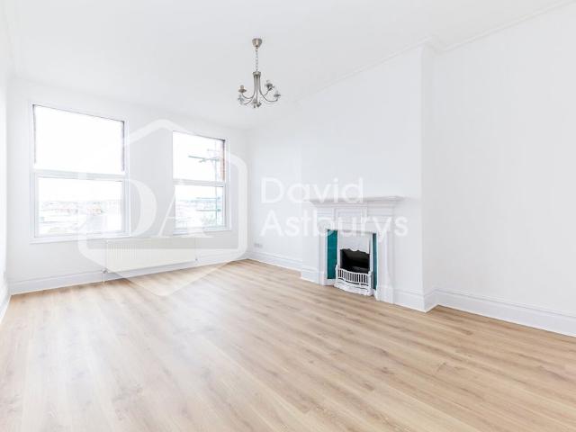 Fortess Road, Kentish Town, London NW5, 4 bed flat to rent, £4,200 pcm | PrimeLocation