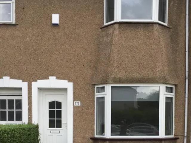 Forth and Clyde Canal Towpath, Glasgow, G15 6PB, United Kingdom | 3 bed townhouse for rent #167258304 | Rentberry