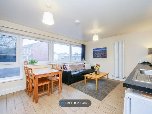 Forth House, London E3, 4 bed maisonette to rent, £3,750 pcm | PrimeLocation