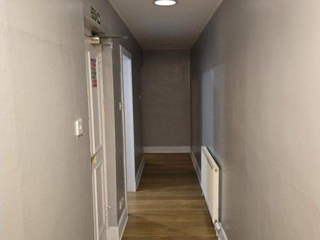 Forth Street, Edinburgh EH1, 3 bed flat to rent, £3,000 pcm | PrimeLocation