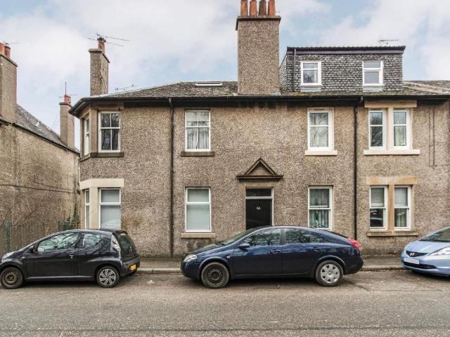 Forth Street, Stirling. 2 bed flat to rent £1,295 pcm £299 pw
