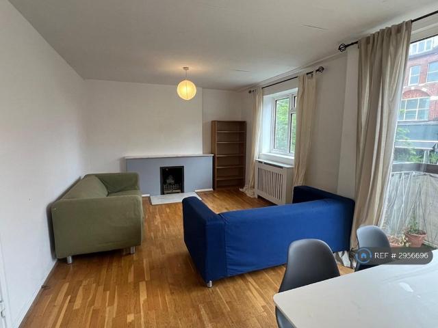 Fortis Green, London, N2 3 bed flat to rent £2,500 pcm £577 pw