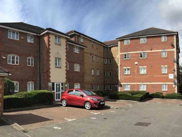 Fortune Court, Stern Close, Barking. 2 bed apartment to rent £1,800 pcm £415 pw
