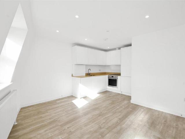 Fortune Green Road, London, NW6 1 bed flat to rent £2,000 pcm £462 pw