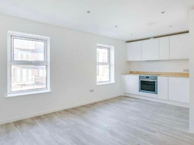 Fortune Green Road, West Hampstead NW6, 1 bed flat to rent, £2,000 pcm | PrimeLocation