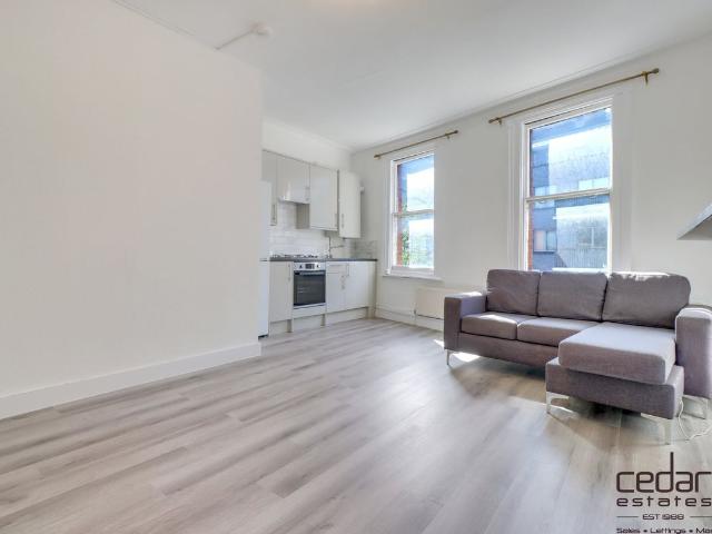 Fortune Green Road, West Hampstead NW6, 2 bed flat to rent, £2,396 pcm | PrimeLocation