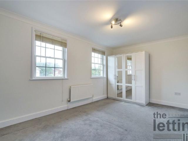 Forty Hill, Enfield, Middlesex, EN2 9HT
