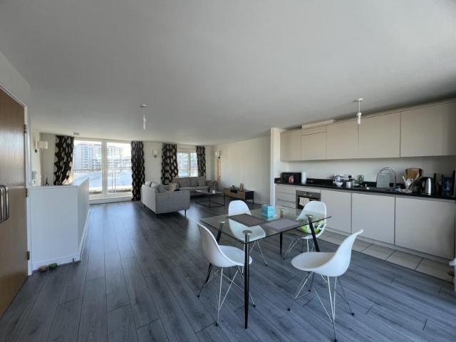 Forum House, Wembley Park 2 bed duplex to rent £2,400 pcm £554 pw