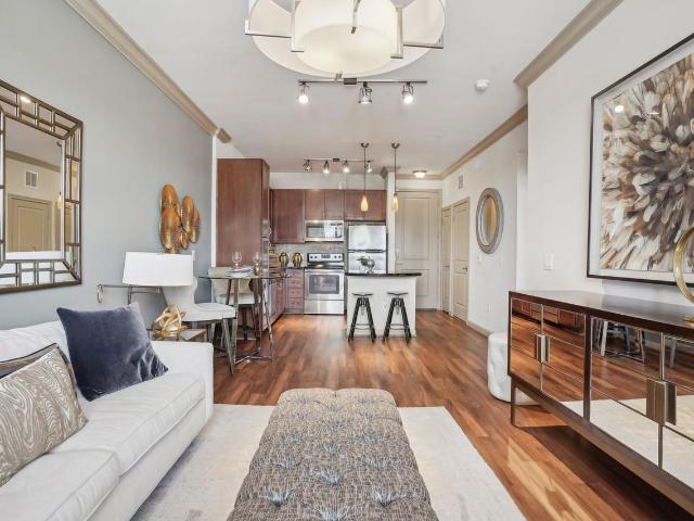 Forum on San Felipe 1 Bedroom Apartment for Rent at 6363 San Felipe St, Houston, TX 77057 Great Uptown