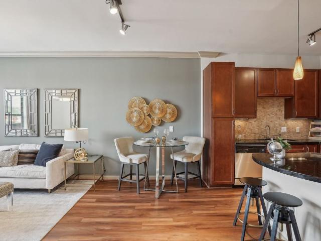Forum on San Felipe 1 Bedroom Apartment for Rent at 6363 San Felipe St, Houston, TX 77057 Great Uptown