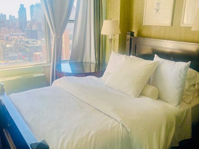 For FEMALE prof ONLY:1 FURN RM/SHARED LUX Highrise