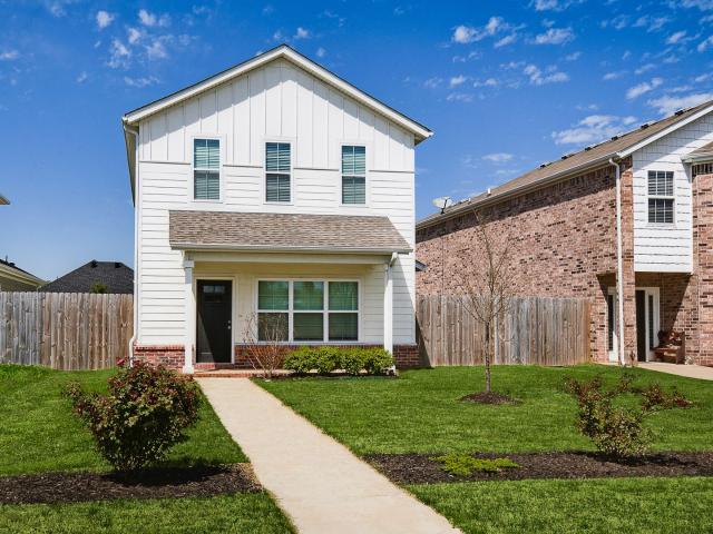 FOR LEASE Lowell Single Family House
