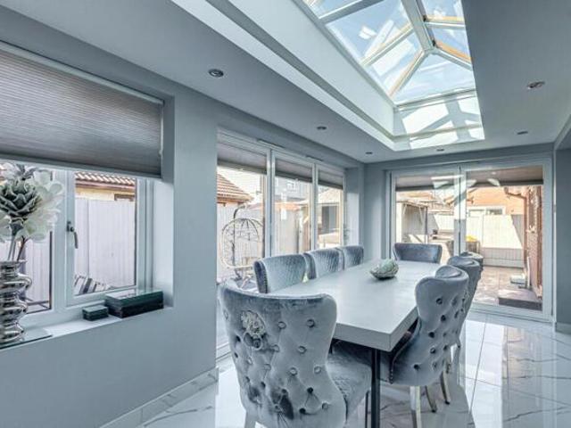 For Sale 4 Bedroom Bungalow Canvey Island Essex DLS101278352