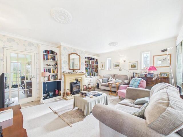 For Sale 4 Bedroom Bungalow Christchurch Dorset DS100456470