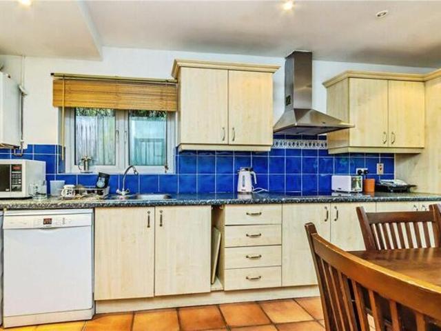For Sale 4 Bedroom Bungalow Croydon Greater London DLS100426379