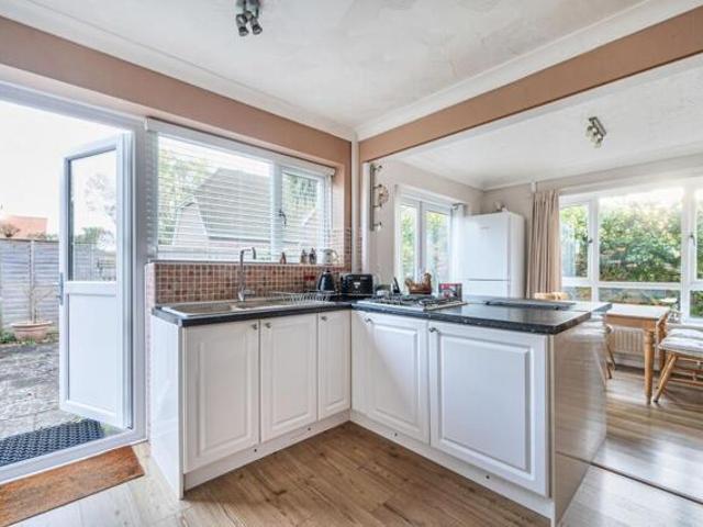 For Sale 4 Bedroom Bungalow Bognor Regis West Sussex DS101856042